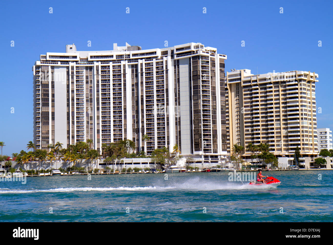 Miami Beach Florida,Biscayne Bay,high rise skyscraper skyscrapers ...