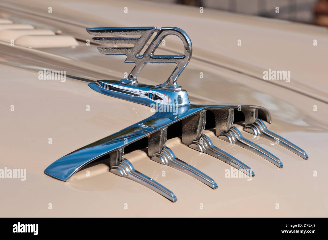 Chrome austin badge hi-res stock photography and images - Alamy