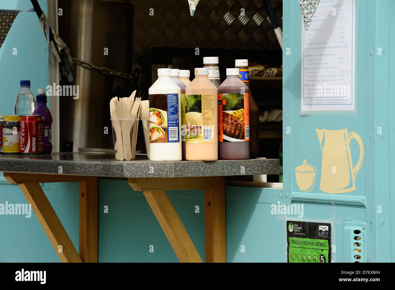 Mobile snack van hi-res stock photography and images - Alamy