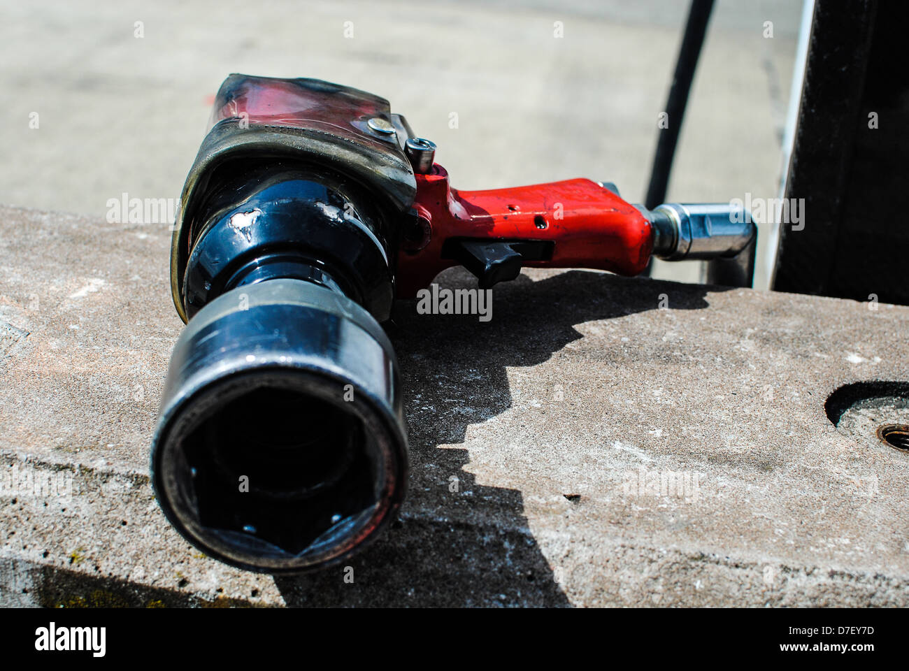 Wheel nut gun Stock Photo - Alamy
