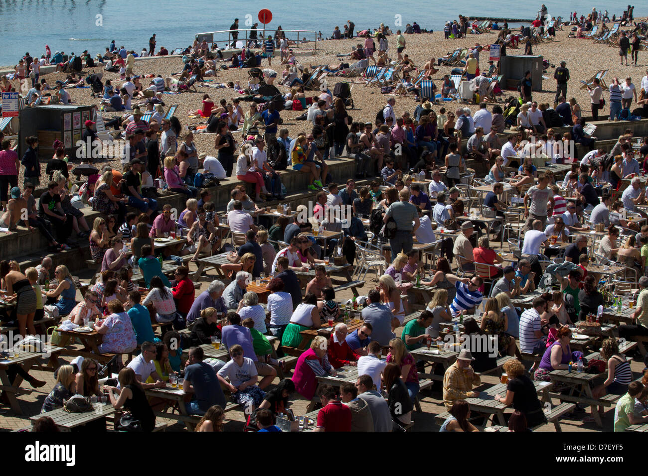 6th May 2013. Brighton UK. Beaches becomes overcrowded as large crowds ...