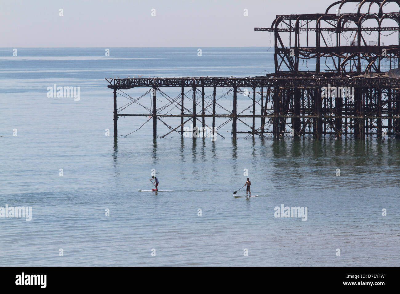 Crowds on brighton west beach hi-res stock photography and images - Alamy