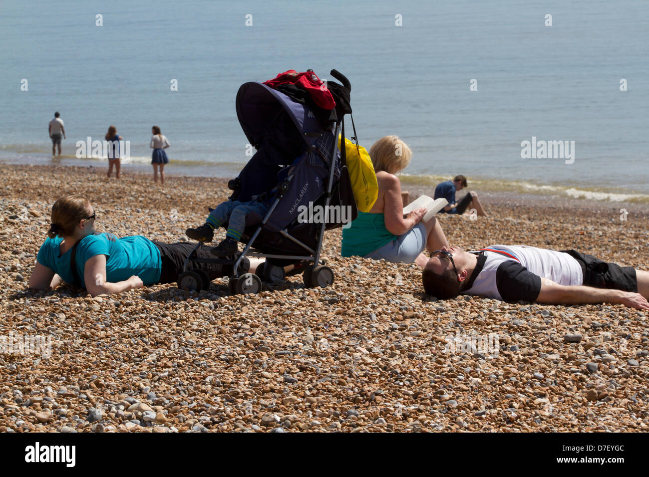 Spring weather brighton hi-res stock photography and images - Alamy
