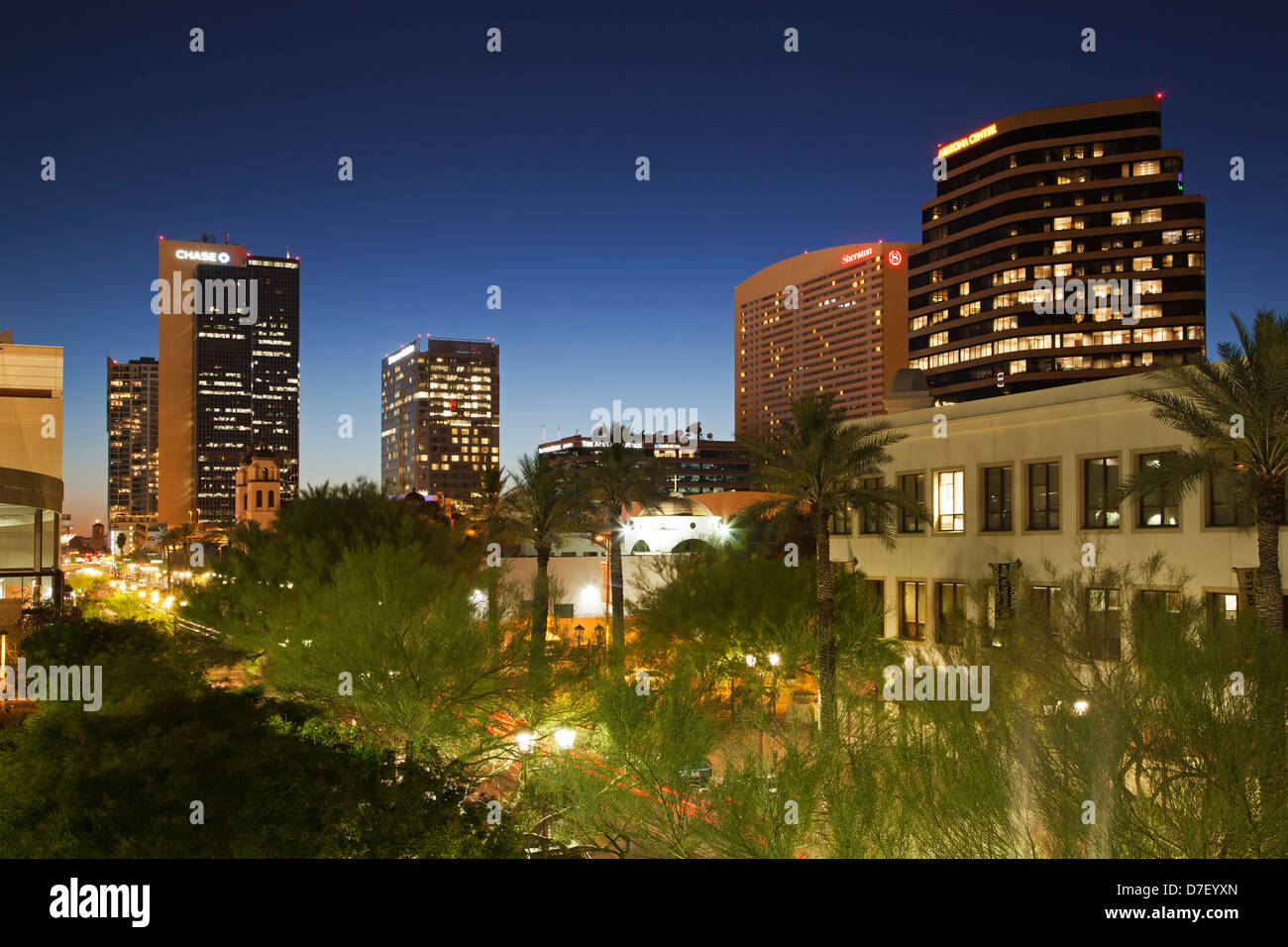 Phoenix arizona skyline night hi-res stock photography and images - Alamy