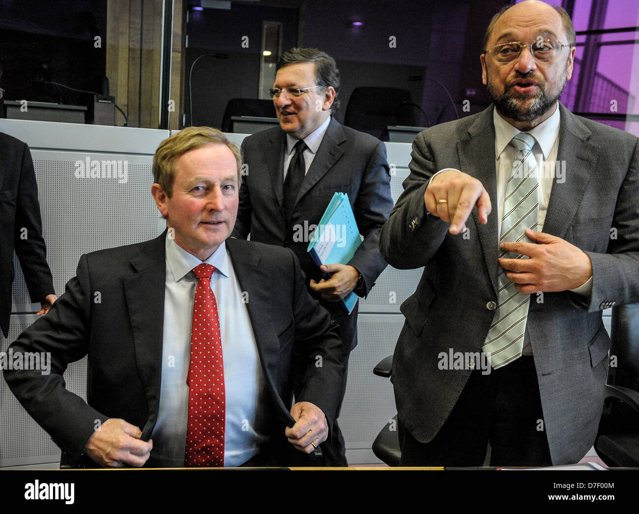 Prime-Minister of Ireland Enda Kenny (L ), Jose Manuel Barroso, the ...