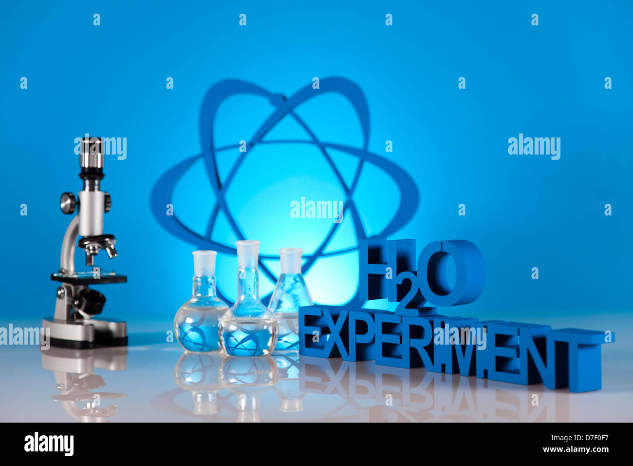 Molecular Model,atom, Laboratory glass Stock Photo - Alamy