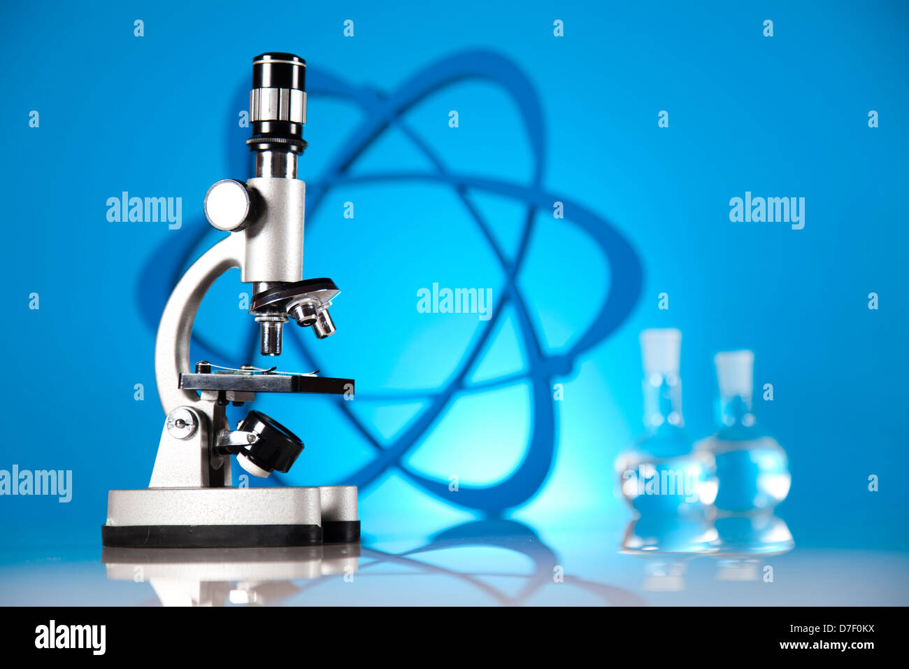DNA molecules, atom, Laboratory glassware Stock Photo - Alamy
