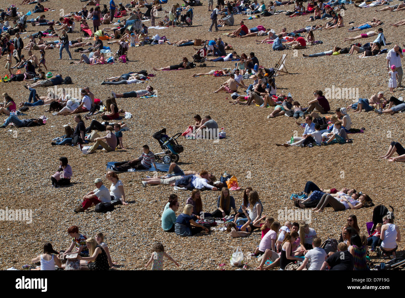 6th May 2013. Brighton UK. Beaches get overcrowded as thousands of ...