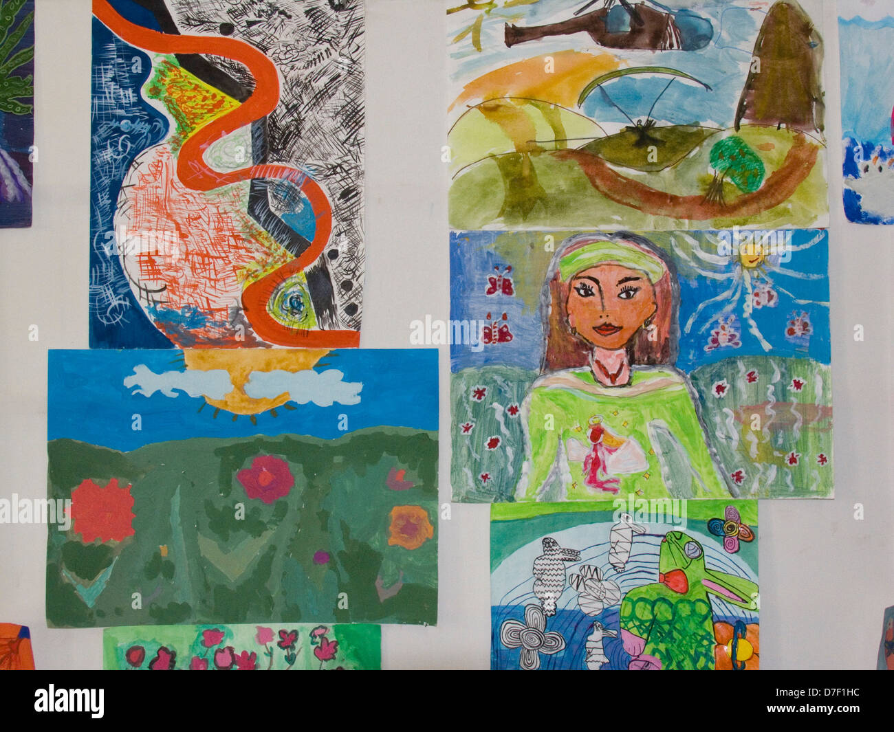 Children painting drawings art hi-res stock photography and images - Alamy