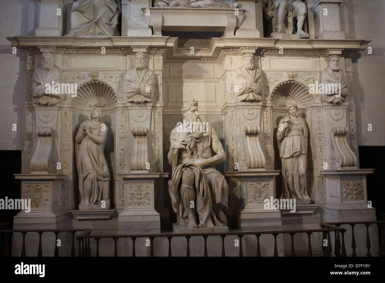 moses by michelangelo at san pietro in vincoli church in rome italy ...