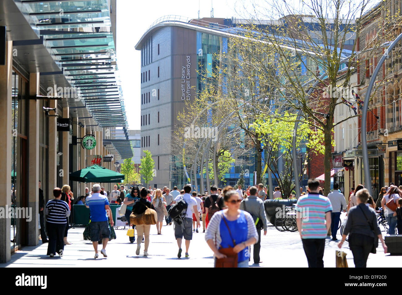 St david’s shopping centre cardiff hi-res stock photography and images ...