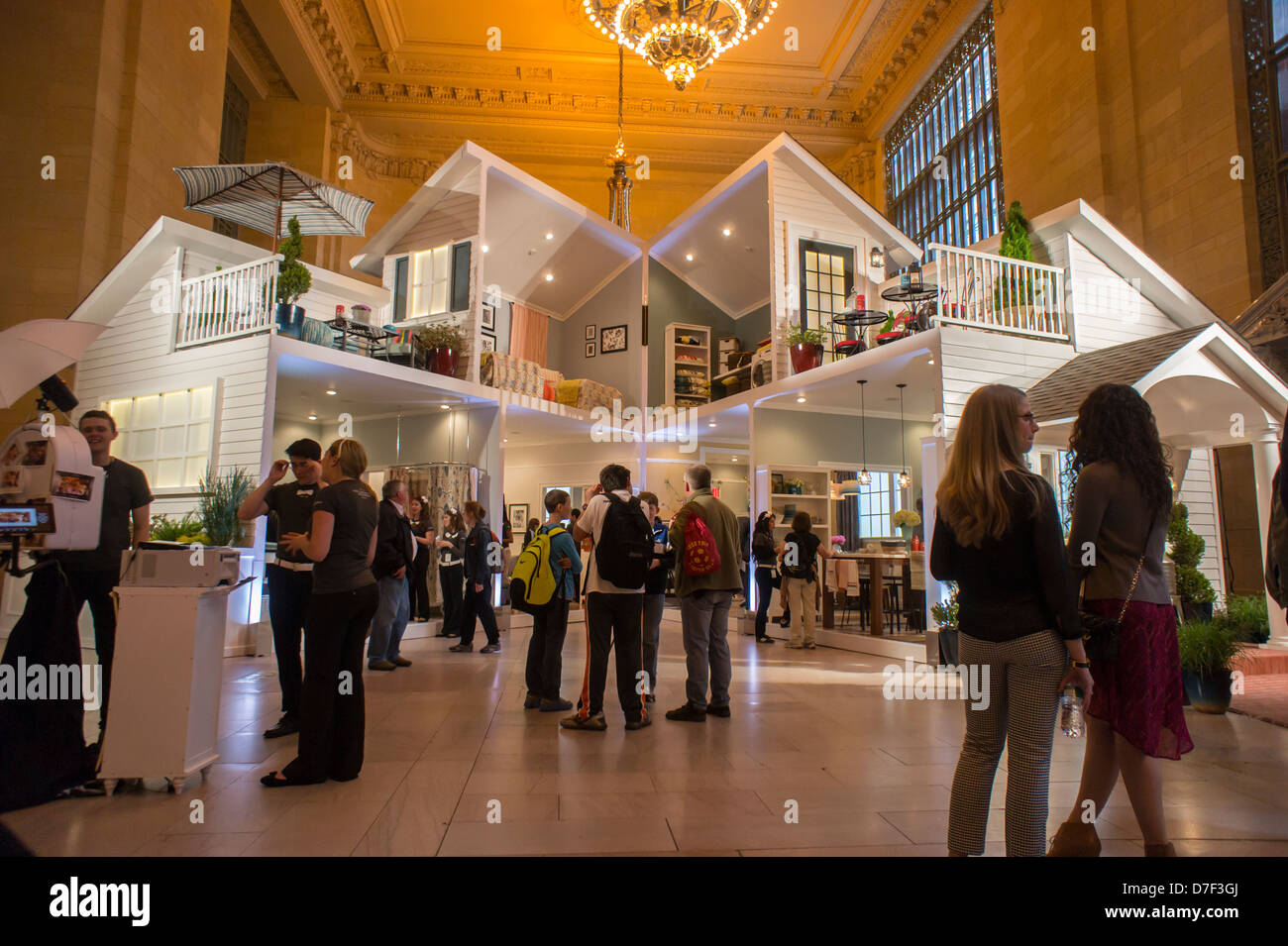 Visitors to Grand Central Terminal stand in awe at Target's two-story ...