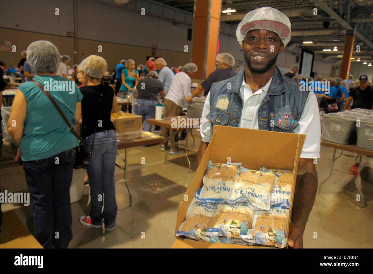 Starving african people hi-res stock photography and images - Alamy