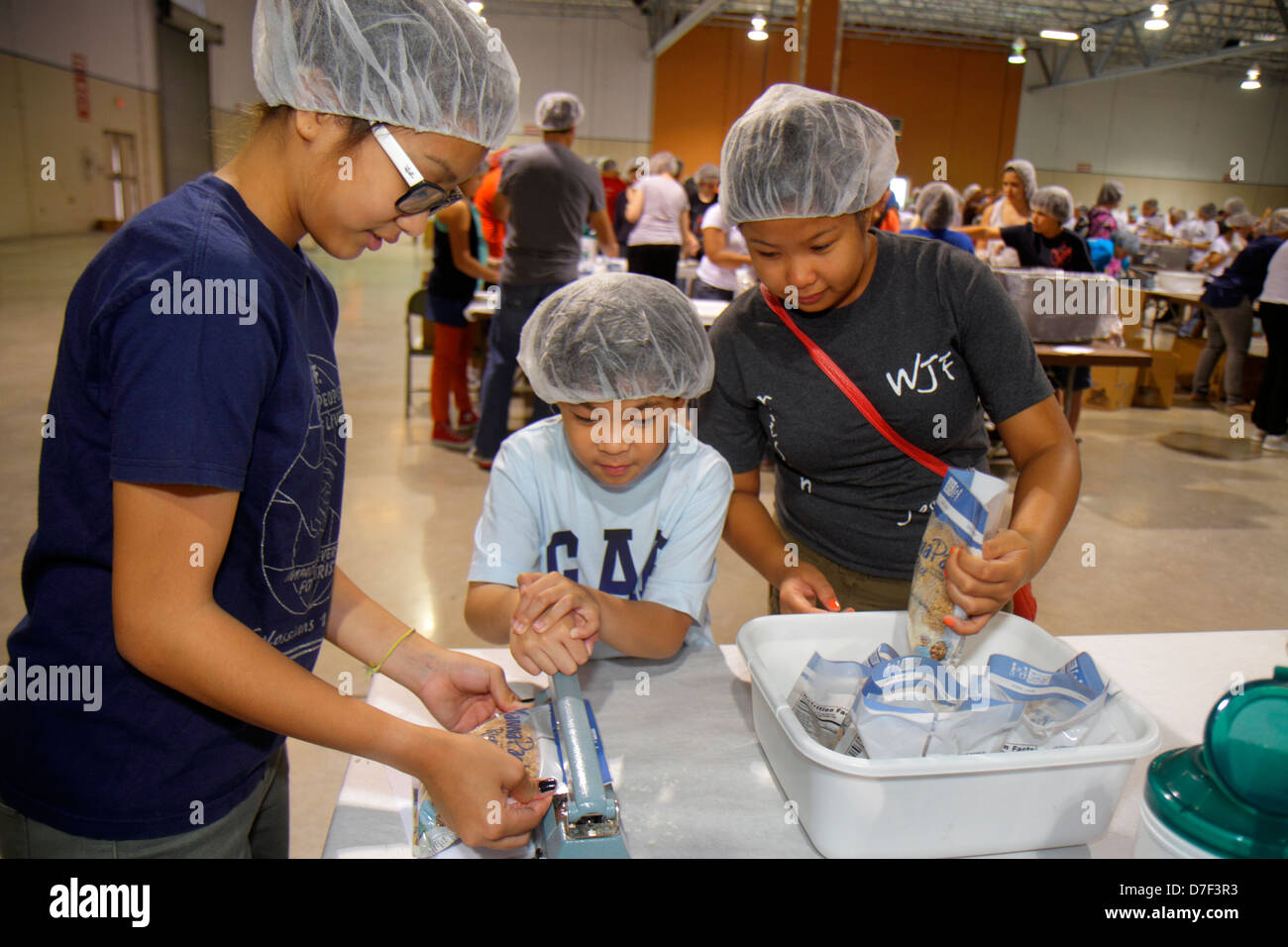 Starving child hi-res stock photography and images - Alamy