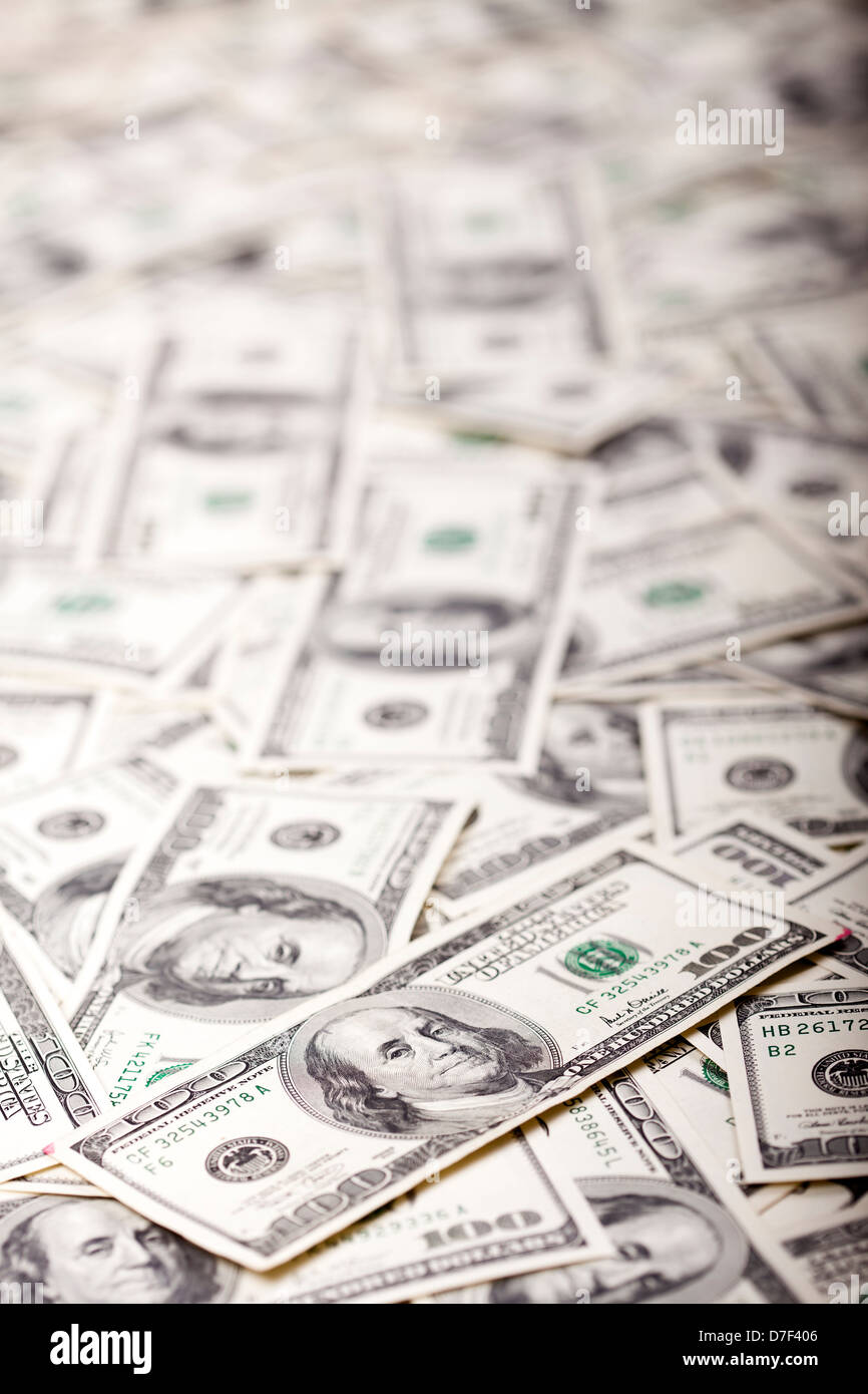 Macro shot Benjamin Franklin's portrait on 100 US$ money note defocused ...