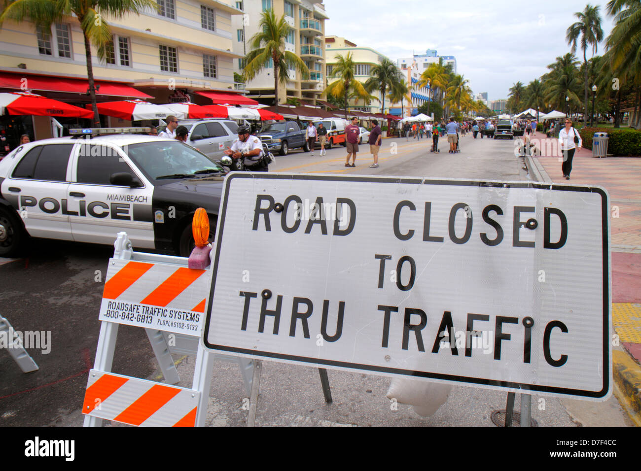Drive thru logo hi-res stock photography and images - Alamy