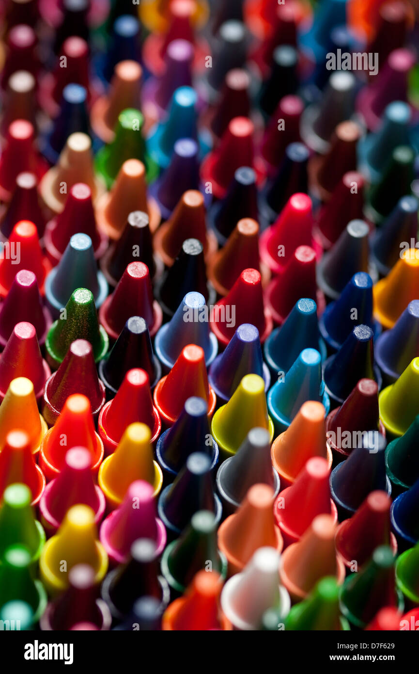 Rows of multicolored crayons creating colorful patterns Stock Photo - Alamy