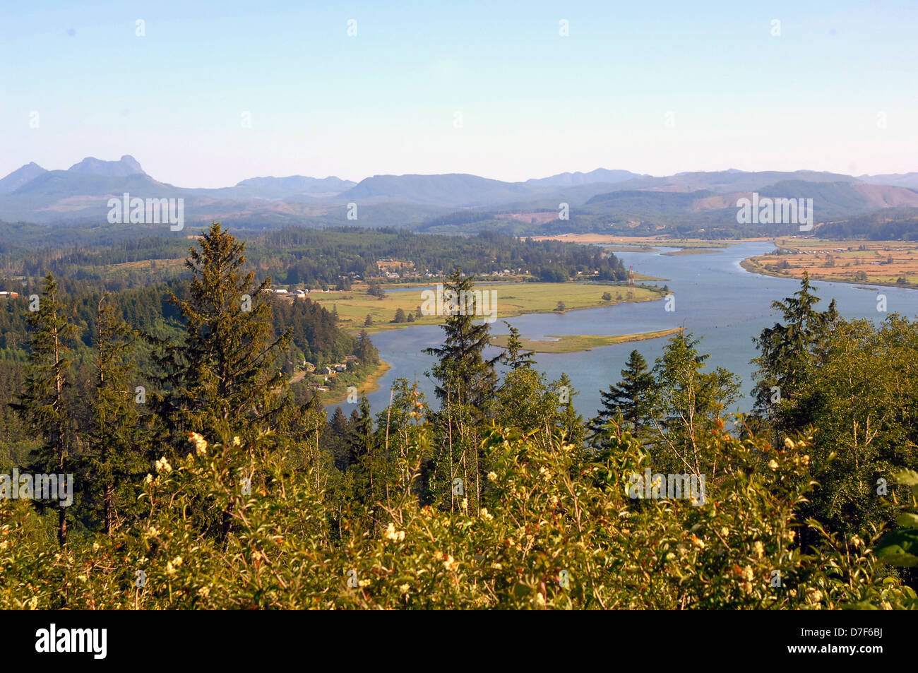 Mouth of Columbia River largest river Pacific Northwest Astoria Oregon ...