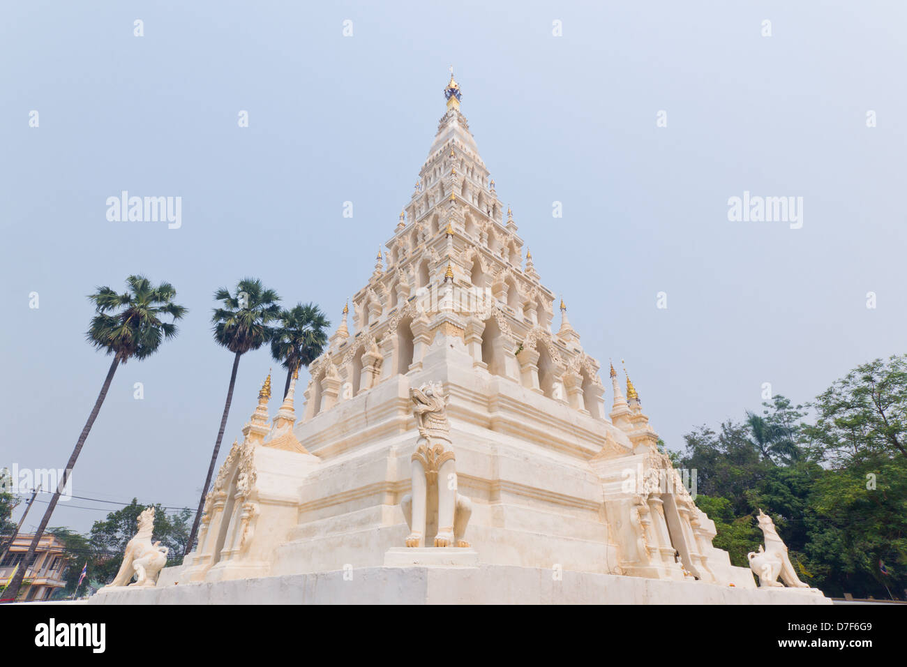 Kum triangle hi-res stock photography and images - Alamy