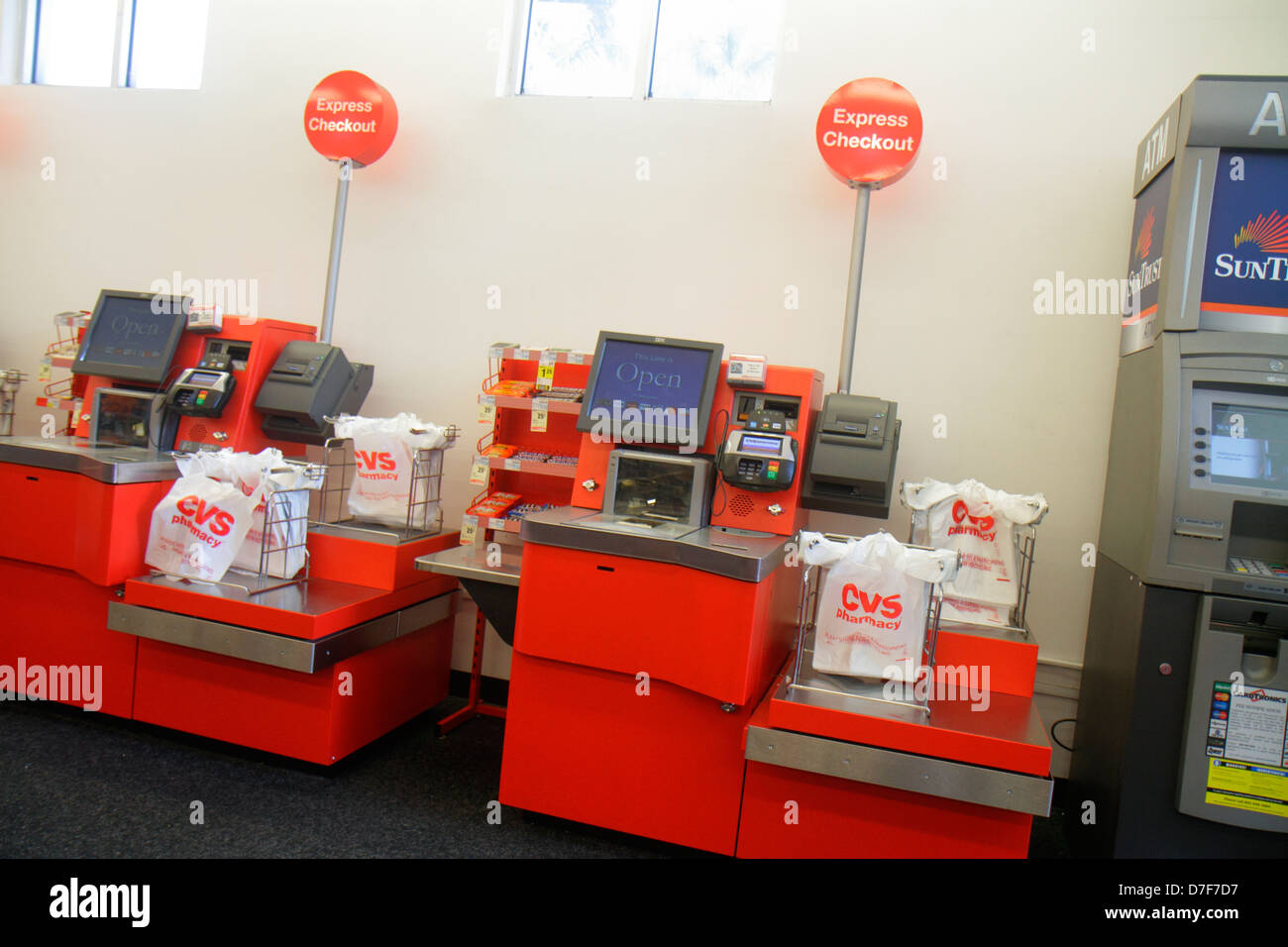Cvs checkout hi-res stock photography and images - Alamy