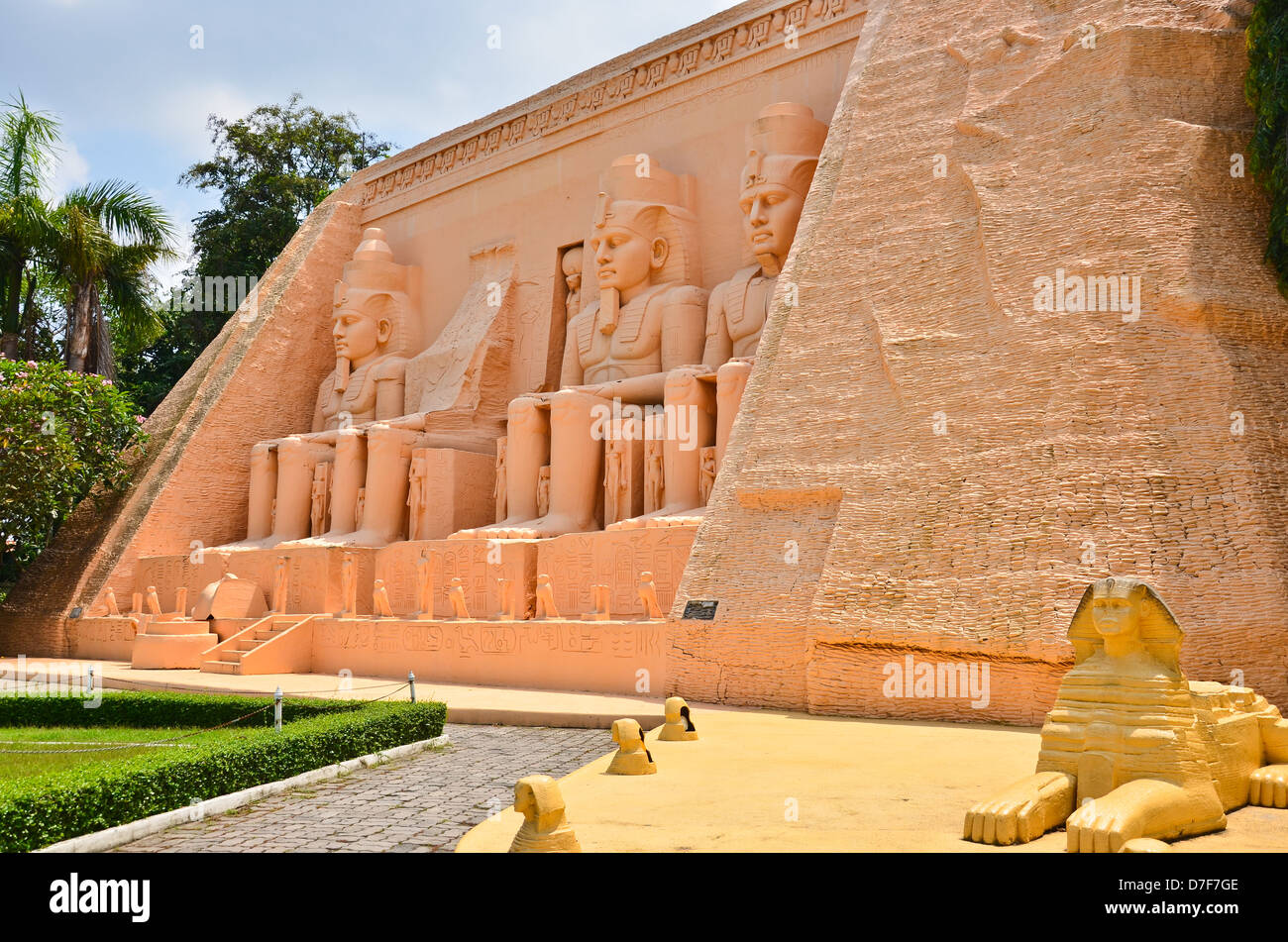 Ancient Egyptian Statue Stock Photo - Alamy