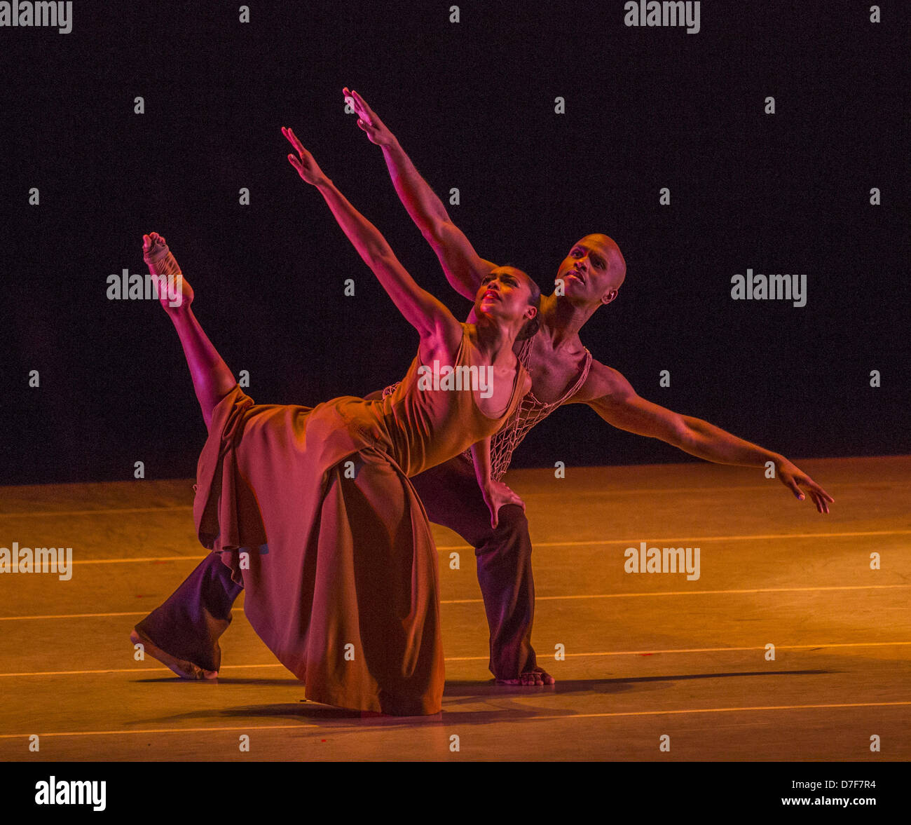Alvin ailey dance revelations hi-res stock photography and images - Alamy