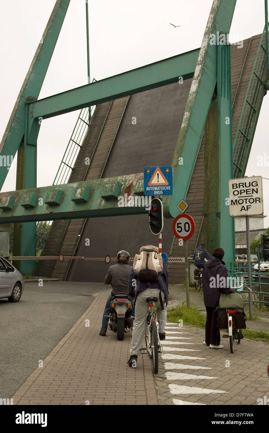 Drawbridge lowered hi-res stock photography and images - Alamy