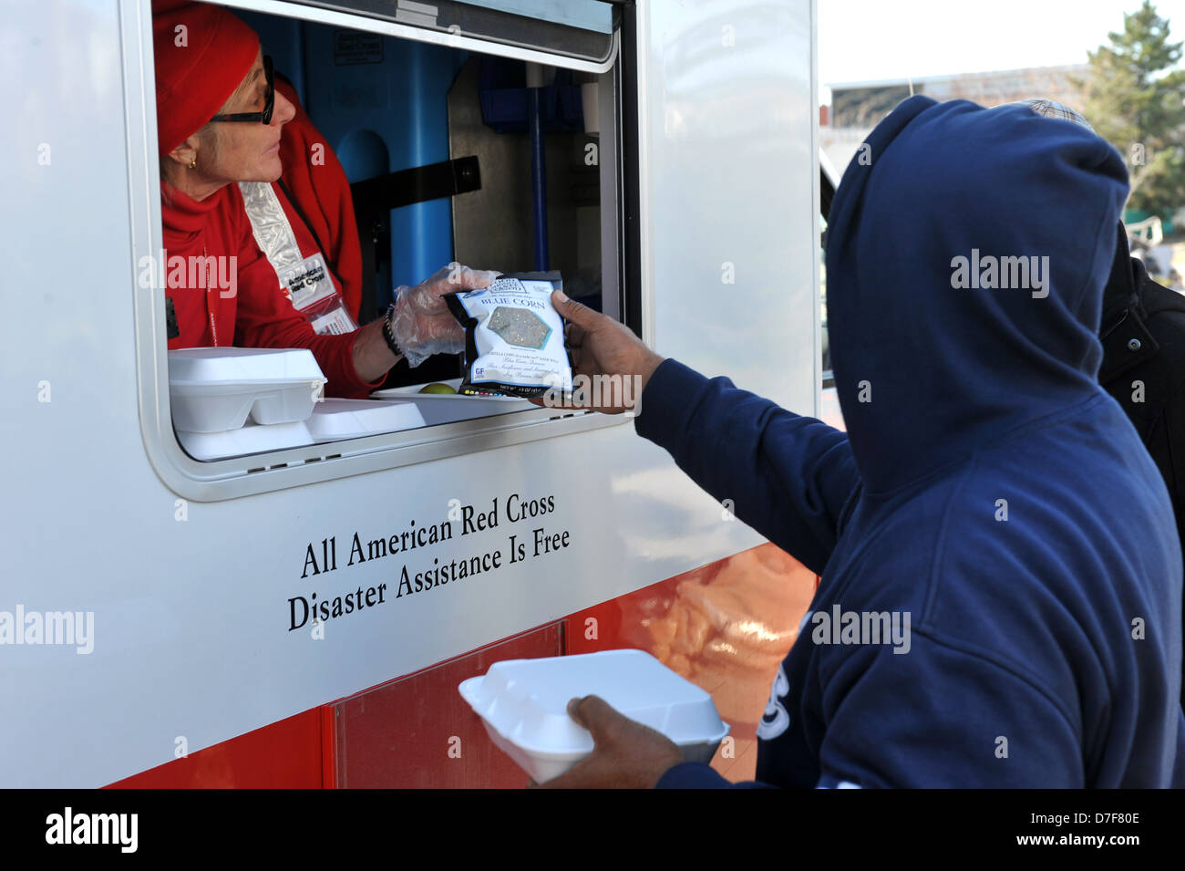 Red cross unit hi-res stock photography and images - Alamy