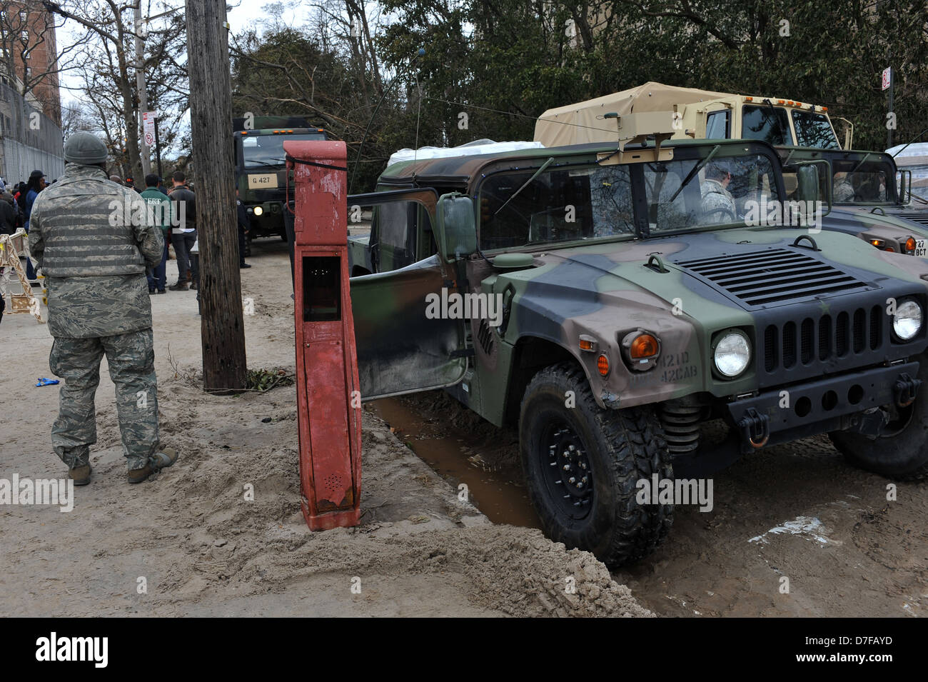 BROOKLYN, NY - NOVEMBER 01: US army helps peoples at the Seagate ...