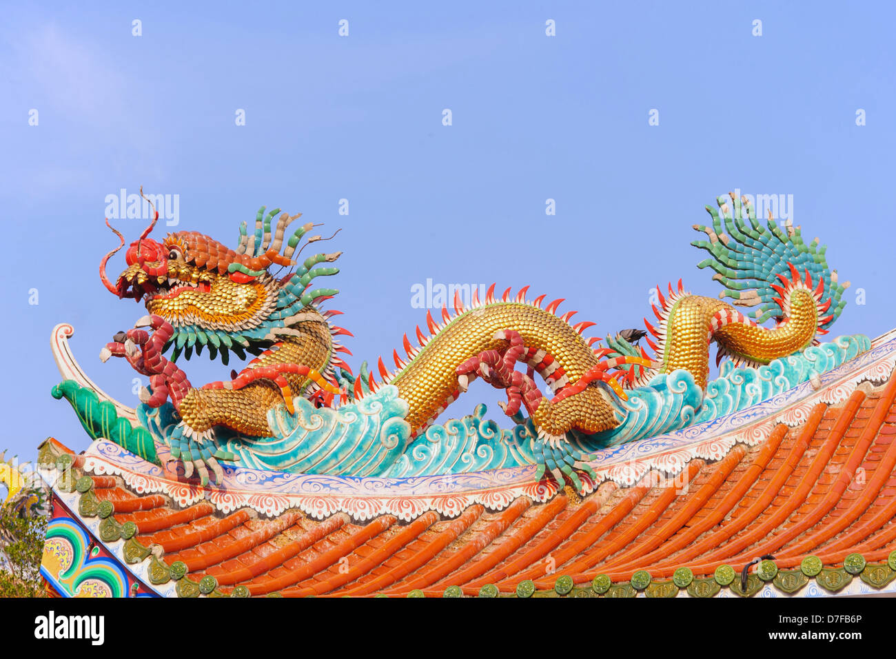 Chinese style dragon statue in Thai temple Stock Photo - Alamy