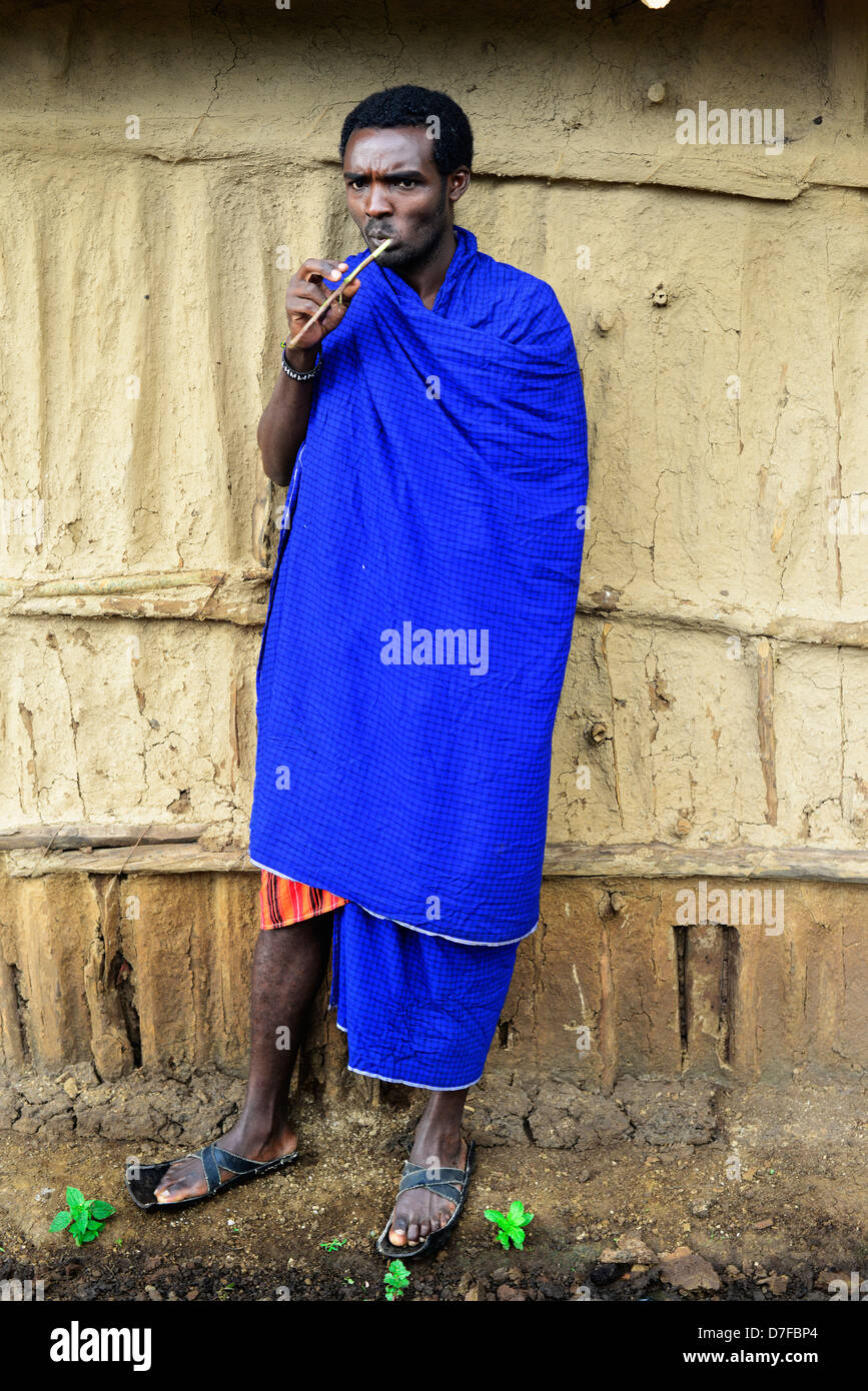 Masai tribe traditional toothbrush hi-res stock photography and images ...