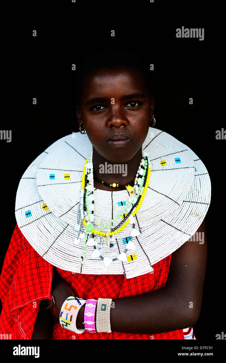 Masai tribe hi-res stock photography and images - Alamy