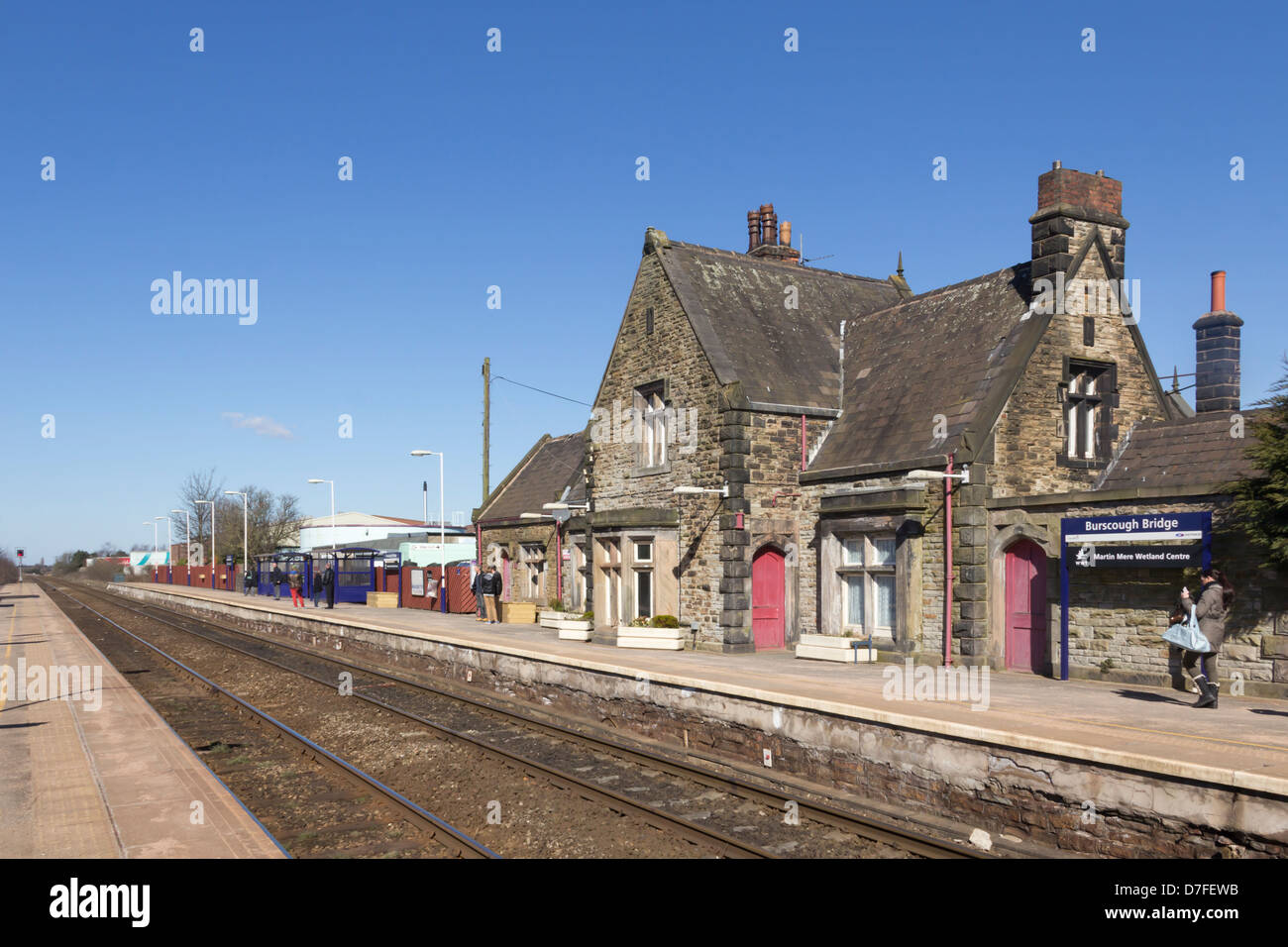 Burscough bridge railway station hi-res stock photography and images ...