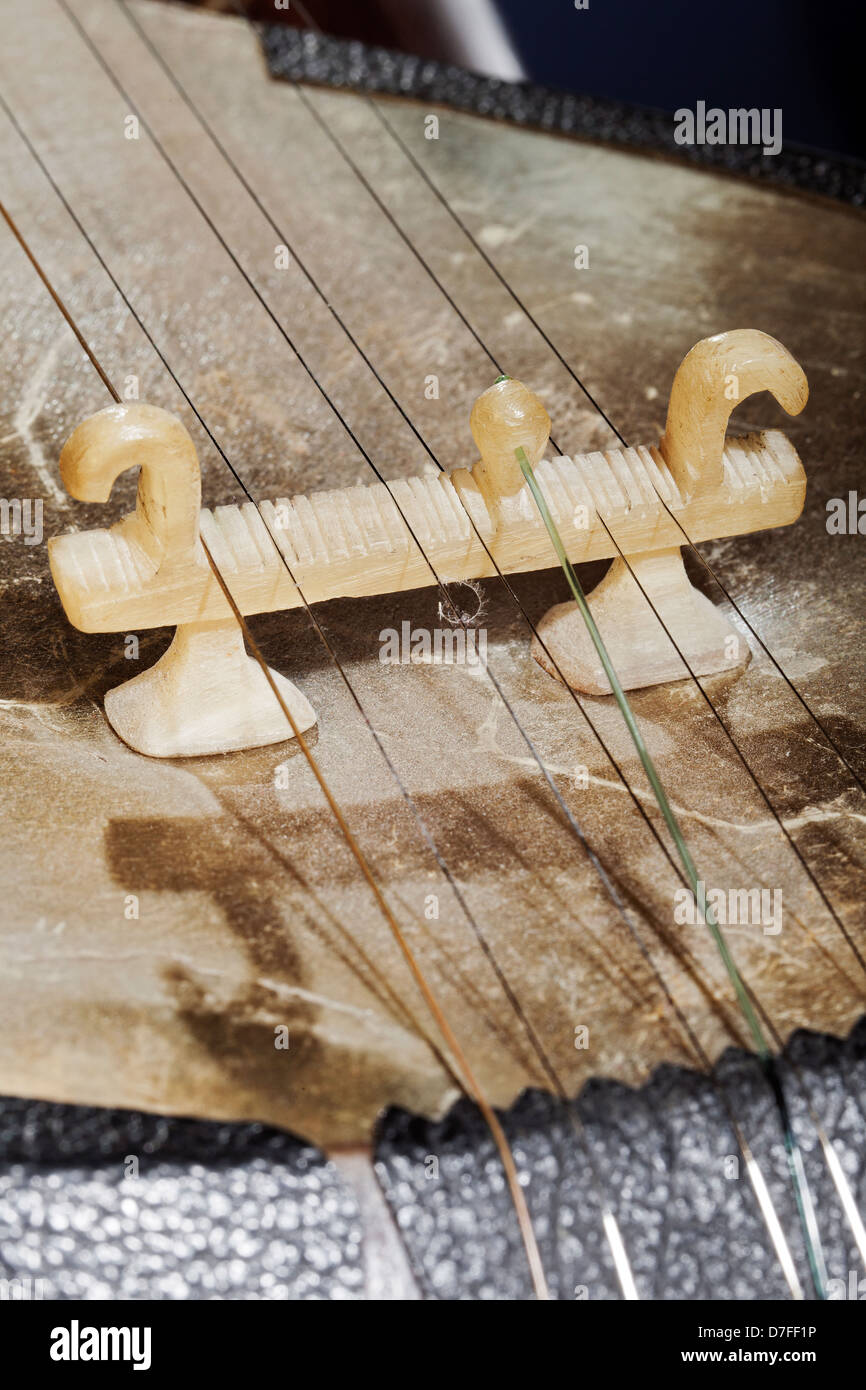 Persian musical instrument hi-res stock photography and images - Alamy