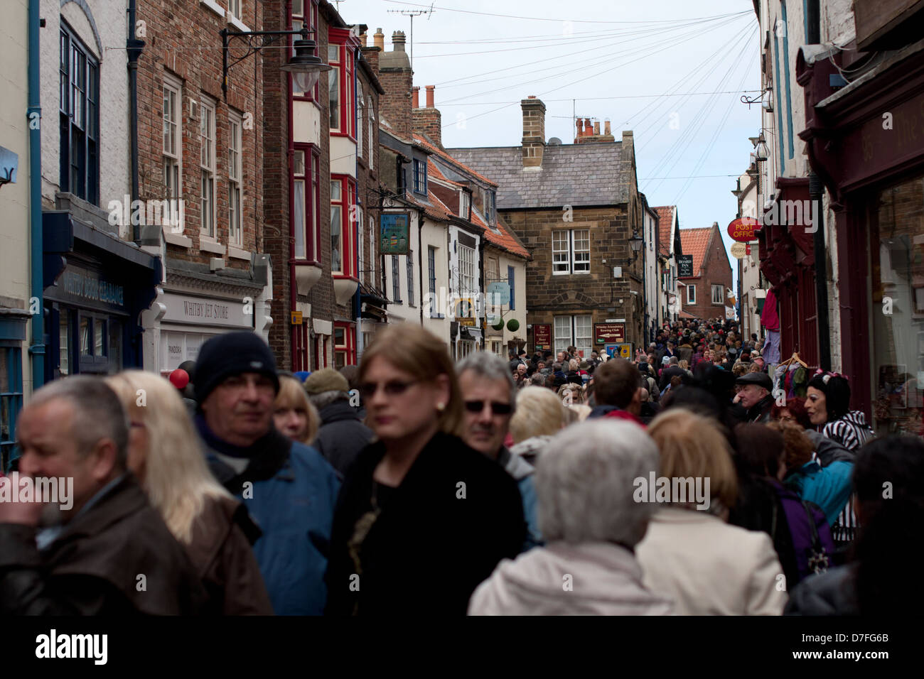Large crowds in Whitby on a gothic weekend Stock Photo - Alamy