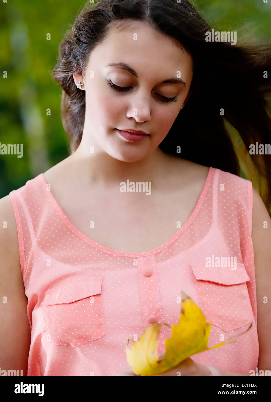 Thinking deeply girl hi-res stock photography and images - Alamy