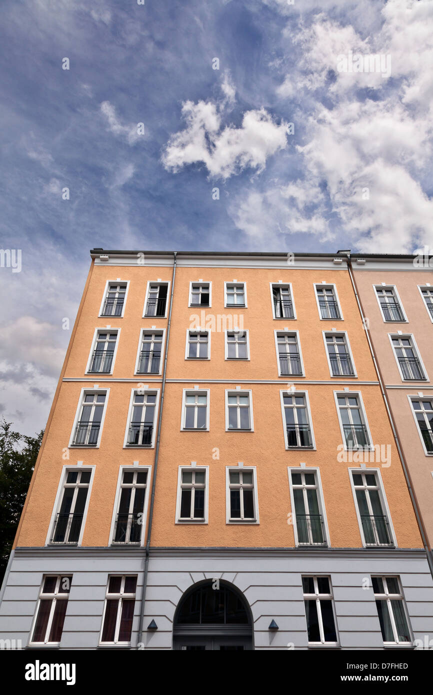 Lowwide hi-res stock photography and images - Alamy