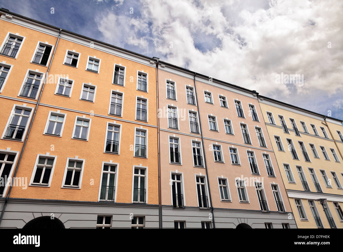 Lowwide hi-res stock photography and images - Alamy