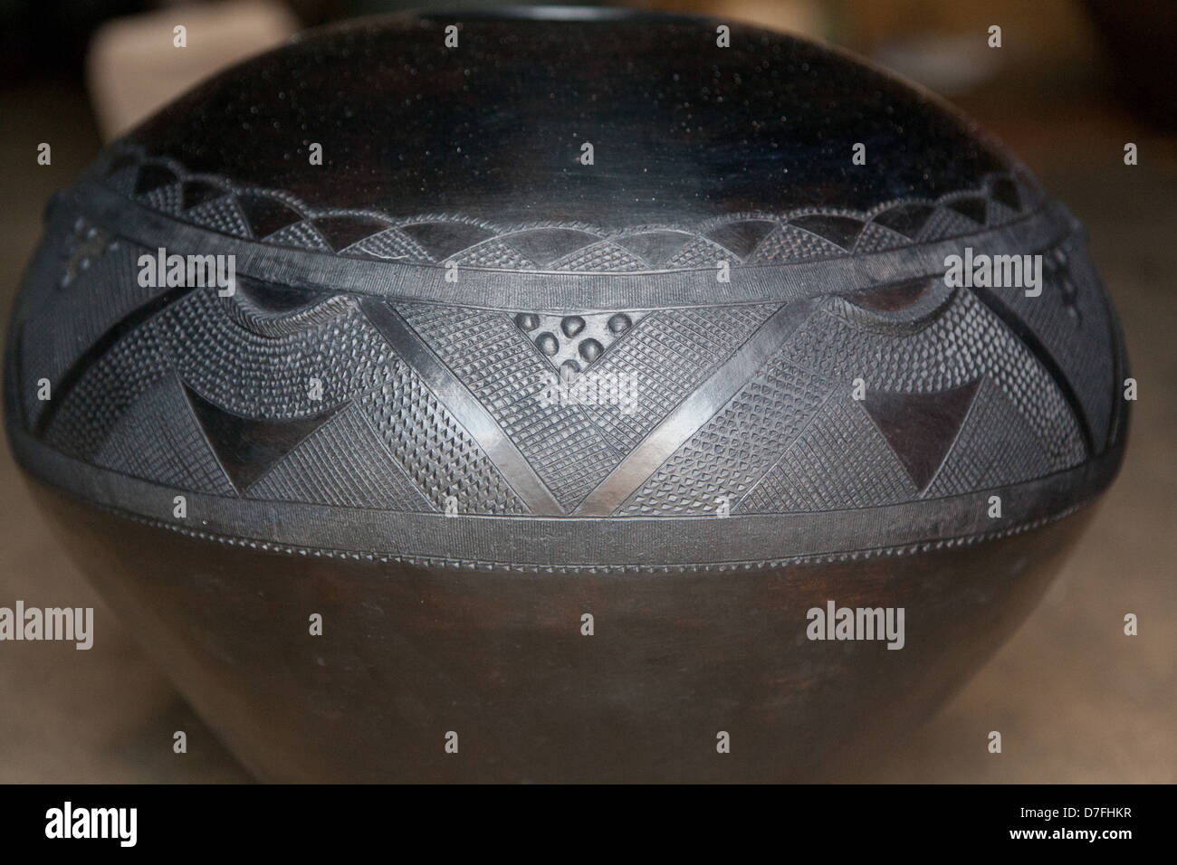 Traditional burning of clay pots hi-res stock photography and images ...