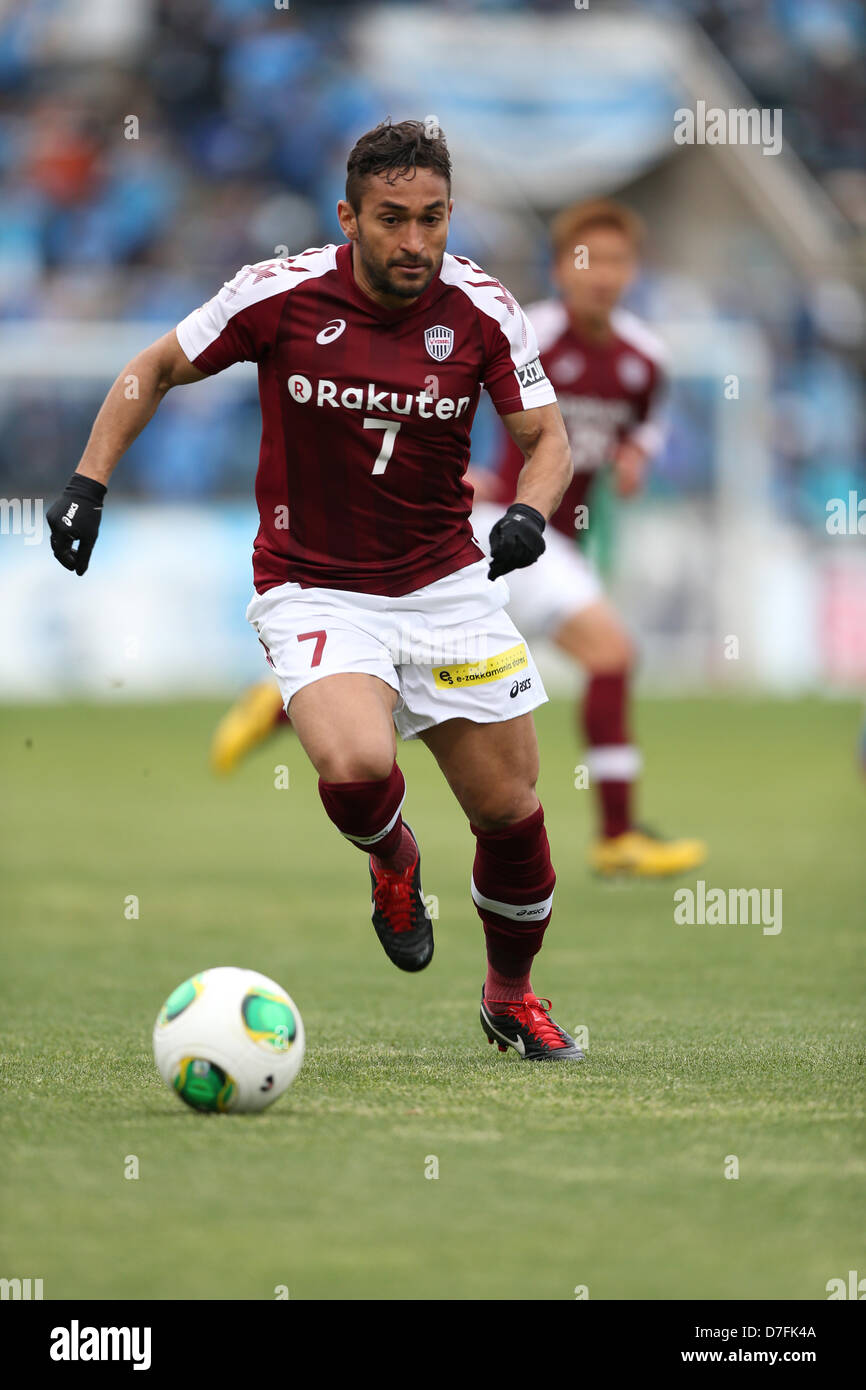 Popo (Vissel), APRIL 21, 2013 - Football / Soccer : 2013 J.League ...