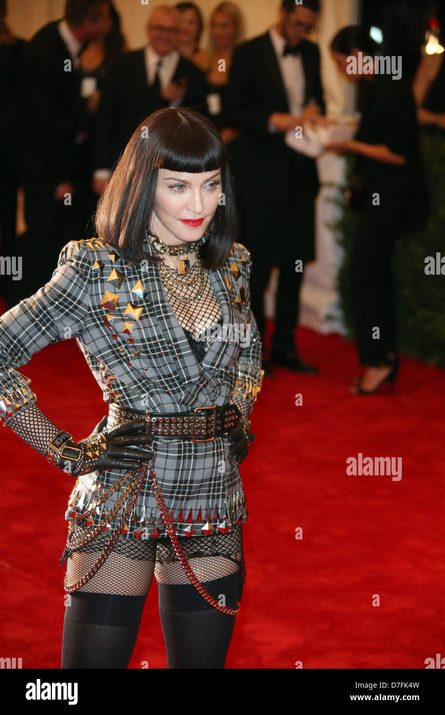 New York, USA. 6th May 2013. Singer Madonna arrives at the Costume ...
