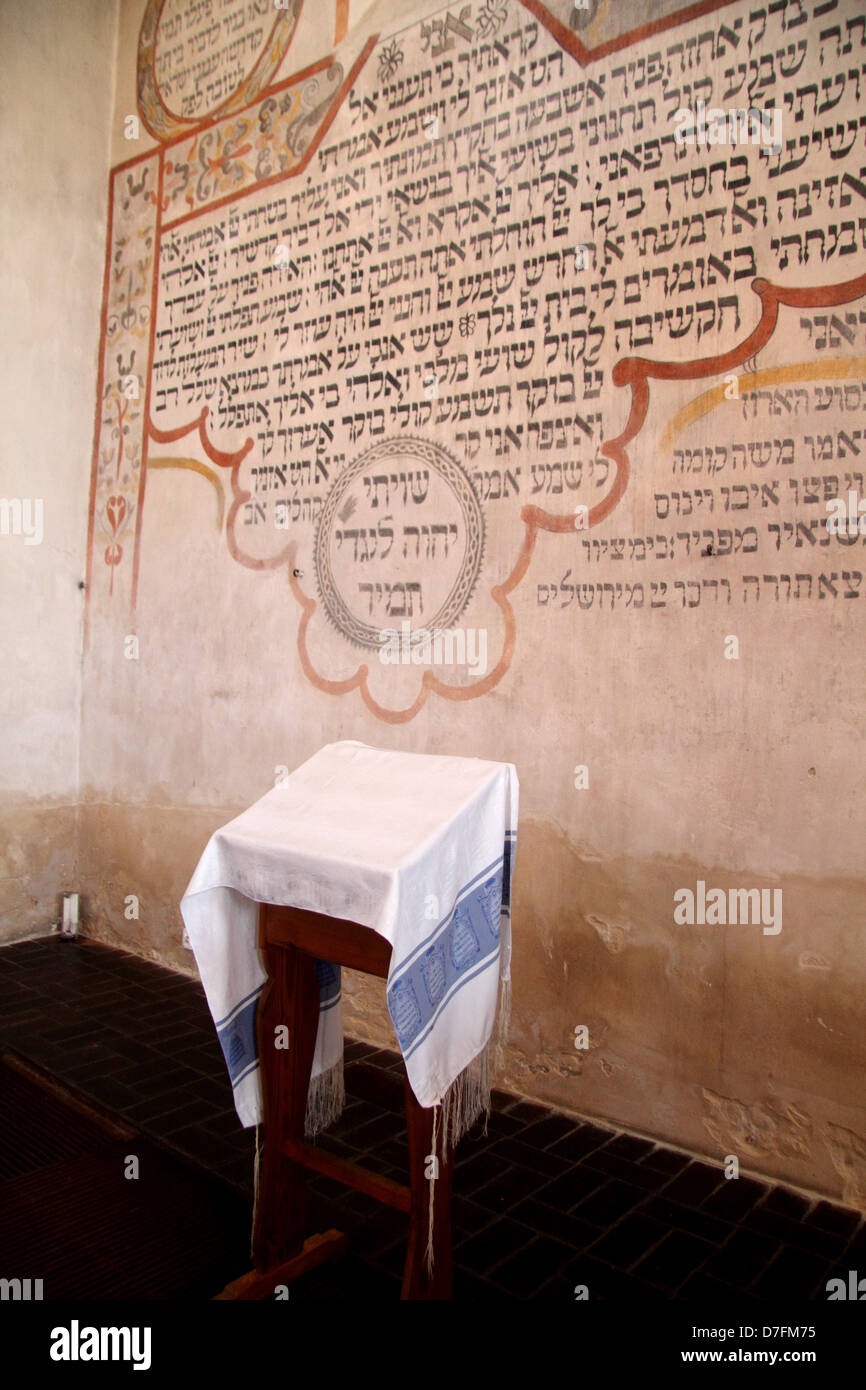 Prayer shawl tallit jewish religious hi-res stock photography and ...