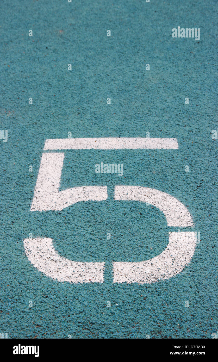 Number 5 track hi-res stock photography and images - Alamy