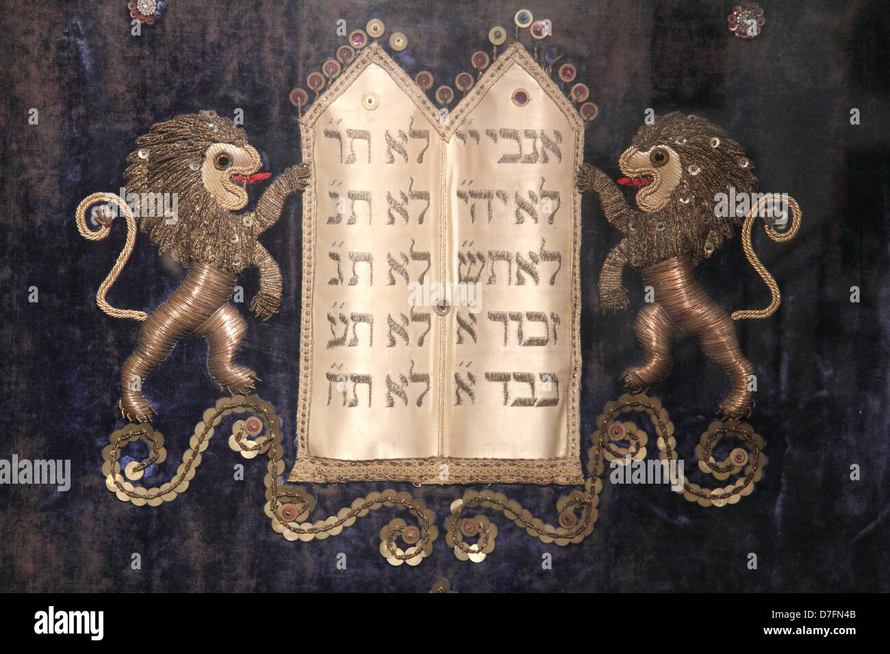 Ten commandments jewish hi-res stock photography and images - Alamy