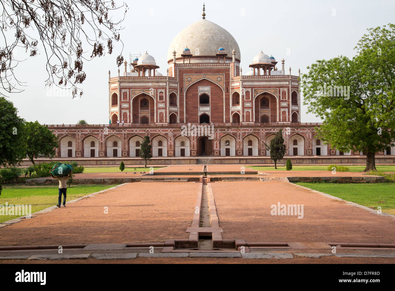 Humayun tomb delhi hi-res stock photography and images - Alamy