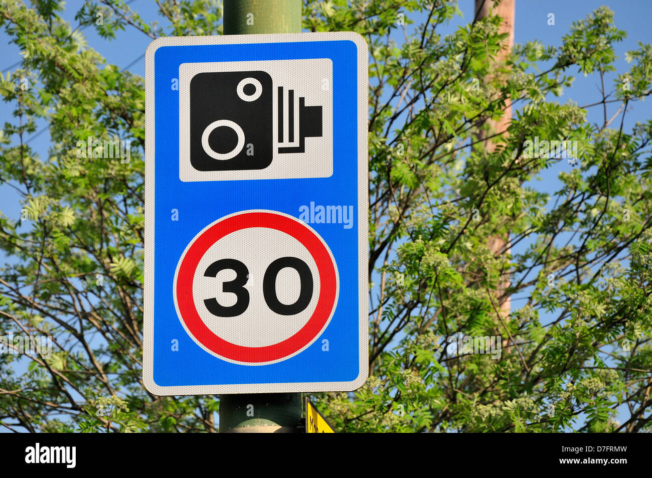 Maidstone, Kent, England, UK. Speed camera sign at the roadside Stock ...