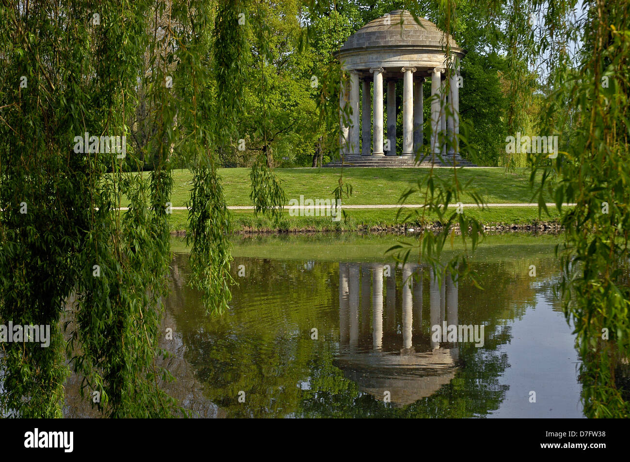 Leipnitz tempel hi-res stock photography and images - Alamy Leipnitz tempel hi-res stock photography and images - Alamy