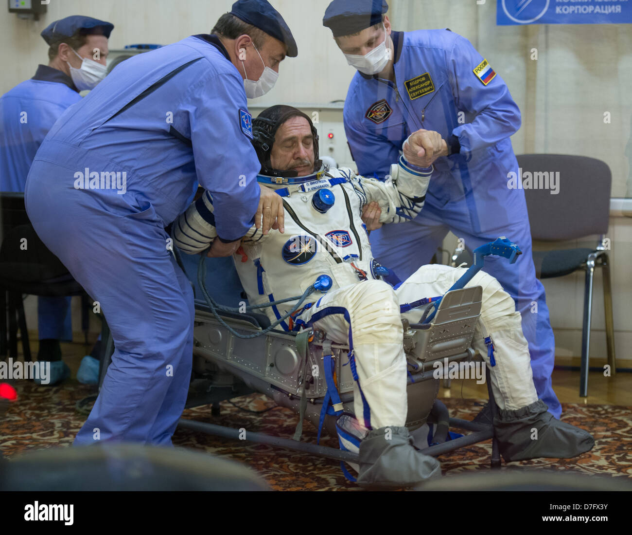 Expedition 35 preflight hi-res stock photography and images - Alamy