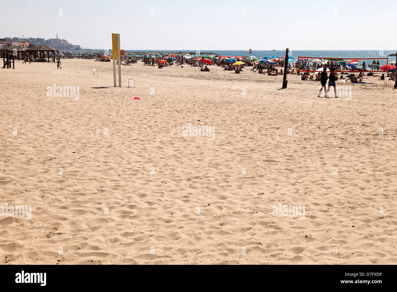 Tel-Aviv, Israel - August 18th, 2012: Crowds of people vacating on the ...