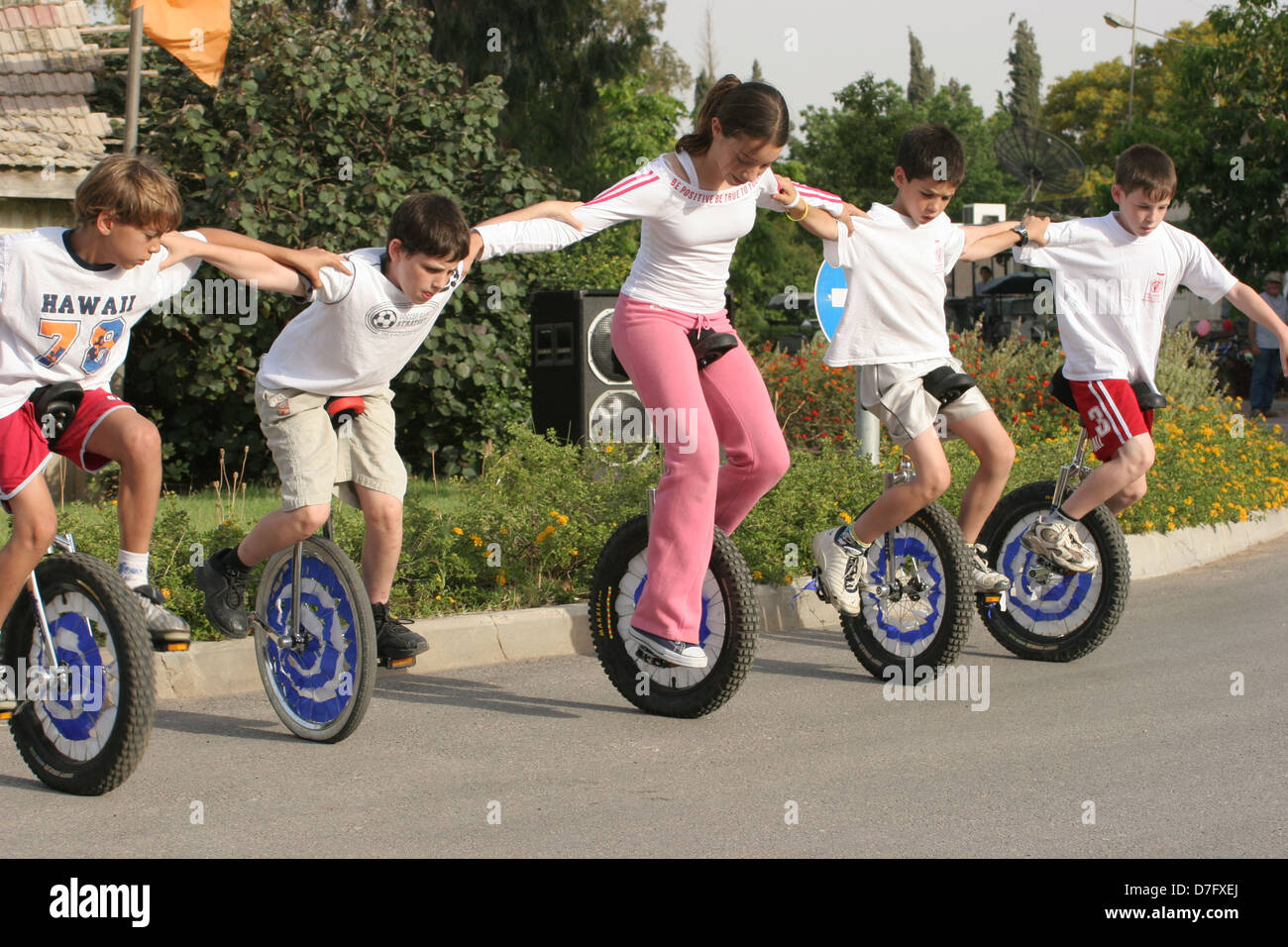 Juggler On Bicycle High Resolution Stock Photography and Images - Alamy